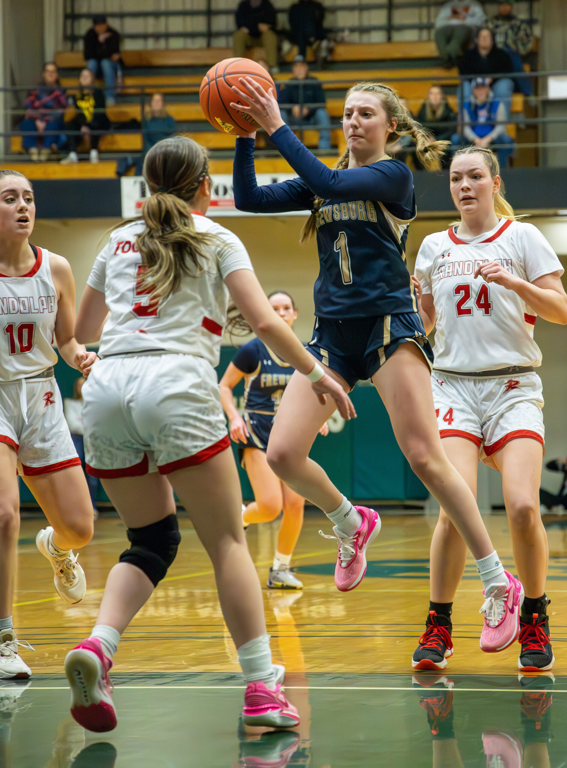 Bears prevail | News, Sports, Jobs - Observer Today